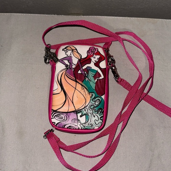 Disney | Accessories | Walt Disney World Disney Wristlet Phone Case ...
